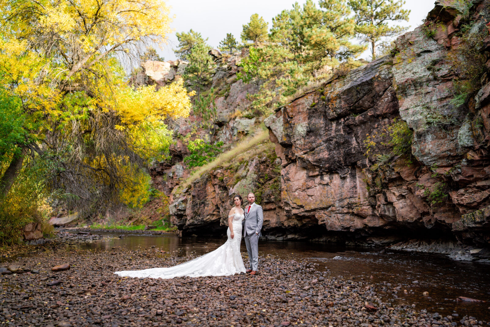 Weddings At River Bend In Lyons Colorado: Outdoor Elegance